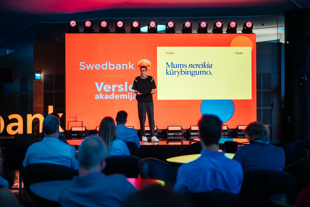 „Swedbank“ Verslo akademijos finalas: smulkiųjų verslų išmoktos pamokos ir T. Ramanausko ...